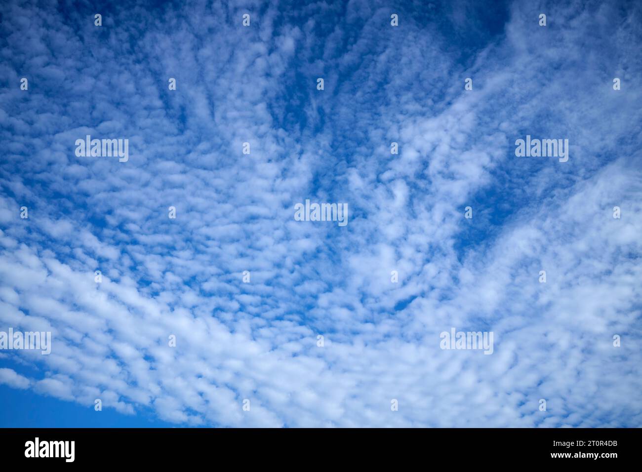 Blue skies resort hi-res stock photography and images - Alamy