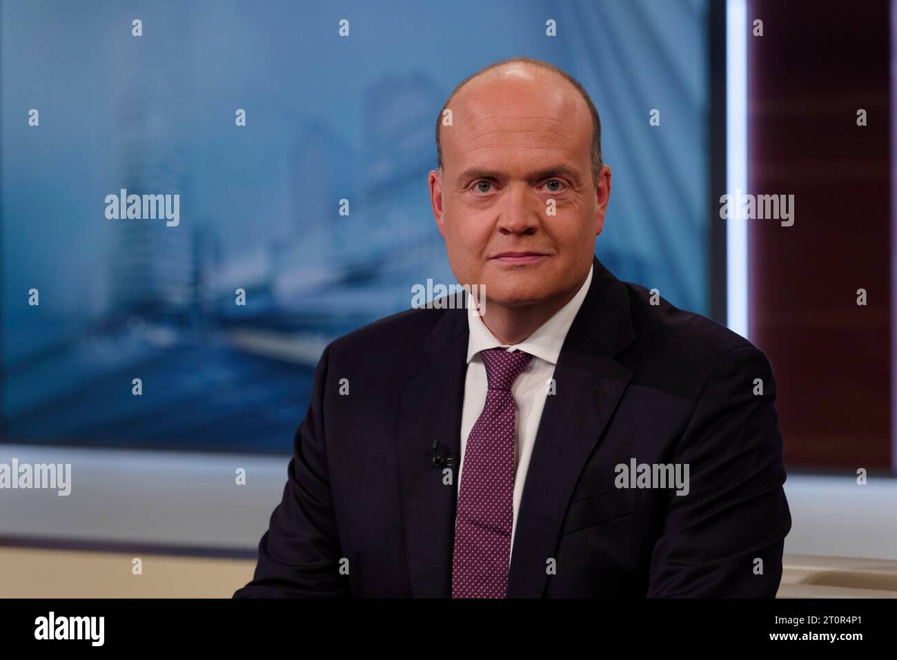 Robin Alexander bei Anne Will 2023-10-08 - Deutschland, Berlin - Robin ...