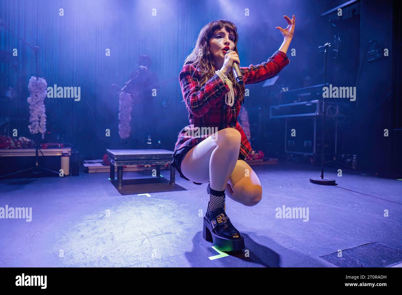 Manchester, UK. 08th October 2023. Lauren Mayberry lead singer of the ...
