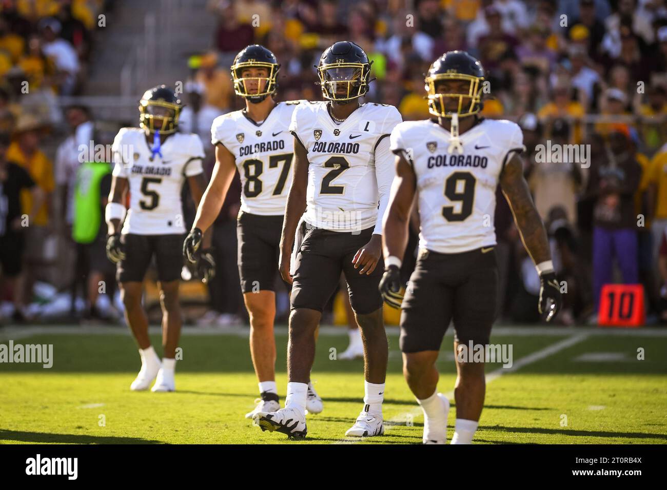 Walks off field hi-res stock photography and images - Alamy