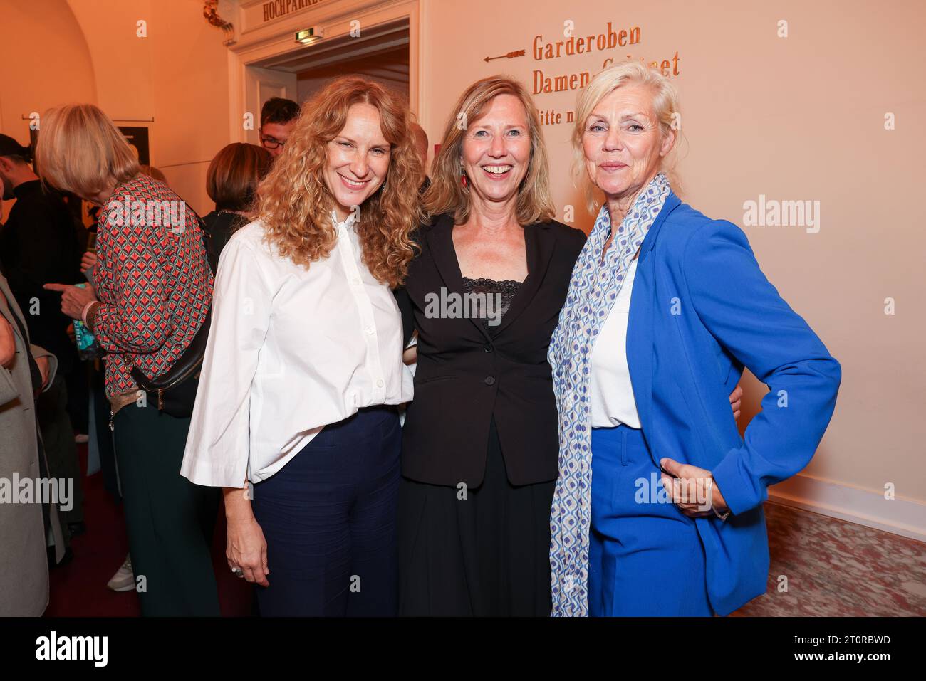 Berlin, Germany. 08th Oct, 2023. Actresses Chiara Schoras (l-r), Petra ...