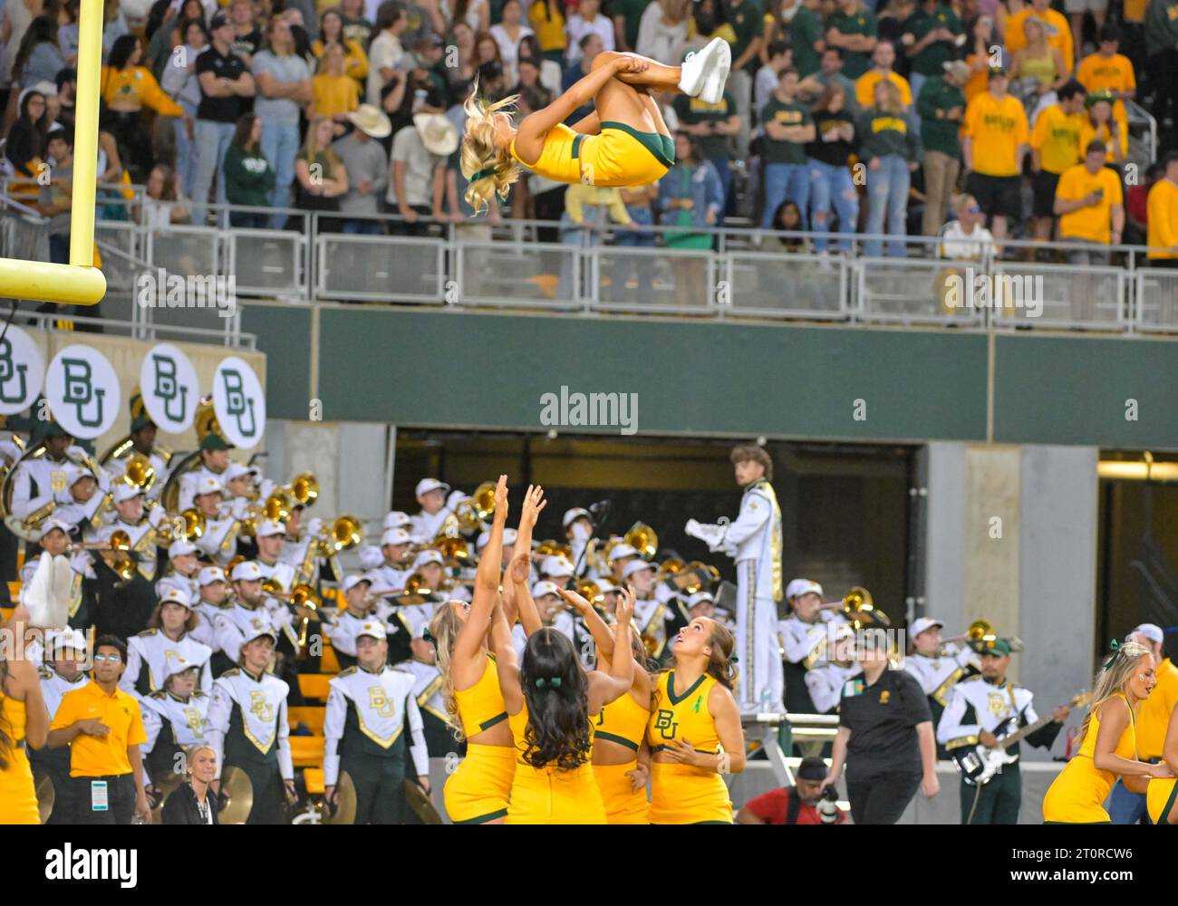 Waco, Texas, USA. 7th Oct, 2023. Baylor Bears cheerleaders during the ...