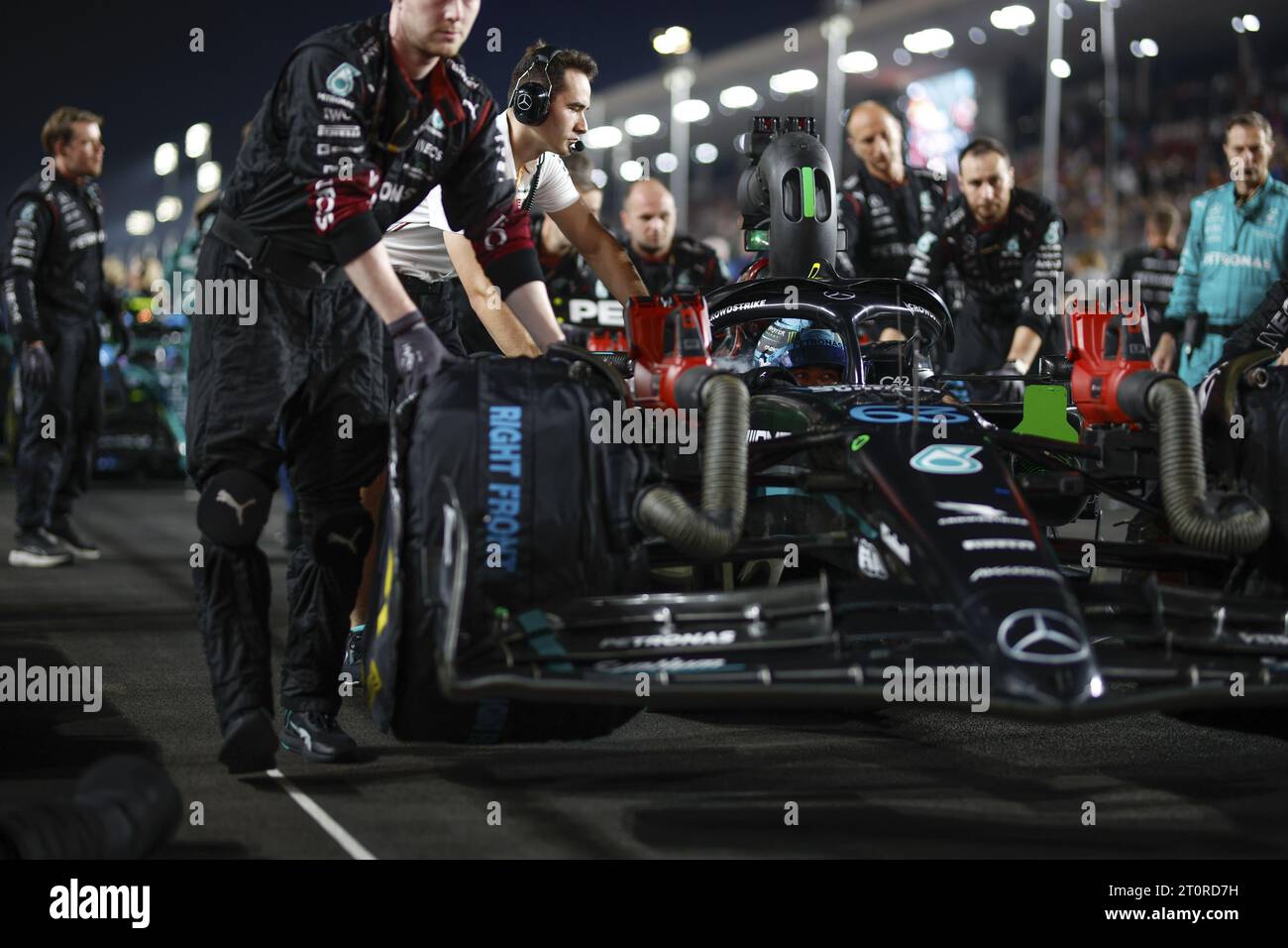 16 LECLERC Charles (mco), Scuderia Ferrari SF-23, starting grid ...