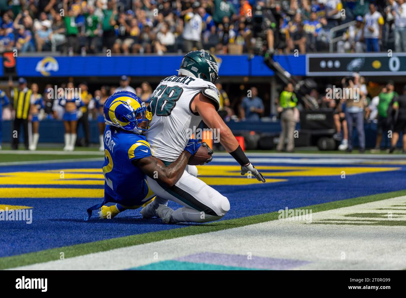 Philadelphia Eagles tight end Dallas Goedert (88) catches a touchdown ...