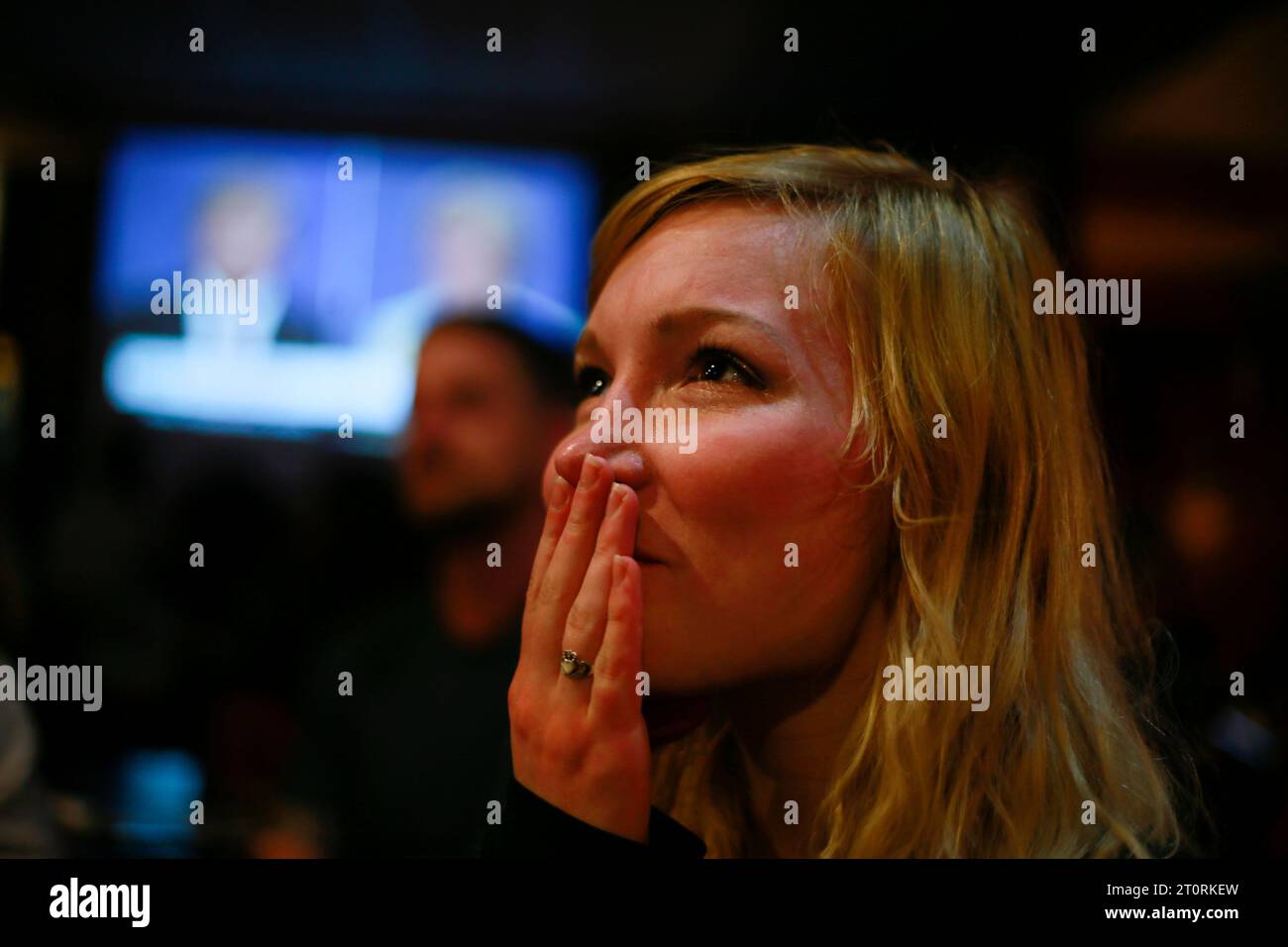 Reacts watch hi-res stock photography and images - Alamy