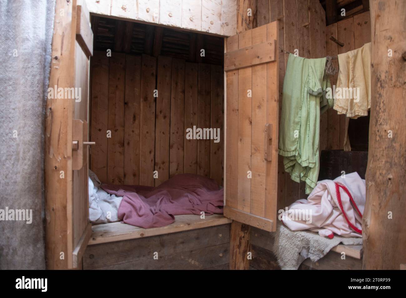 Sleeping quarters inside the longhouse at L’Anse aux Meadows in ...