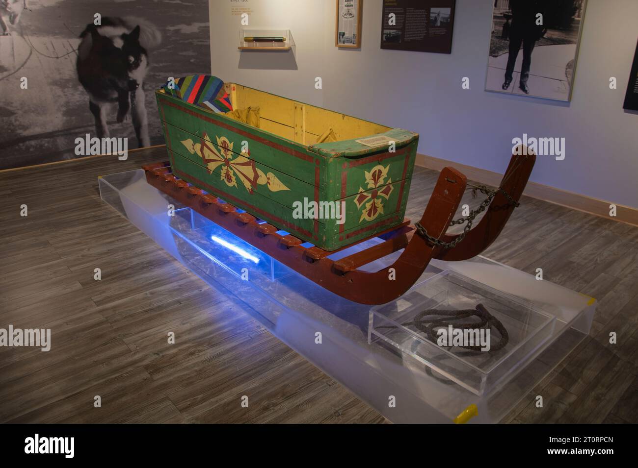 Vintage sled hi-res stock photography and images - Alamy