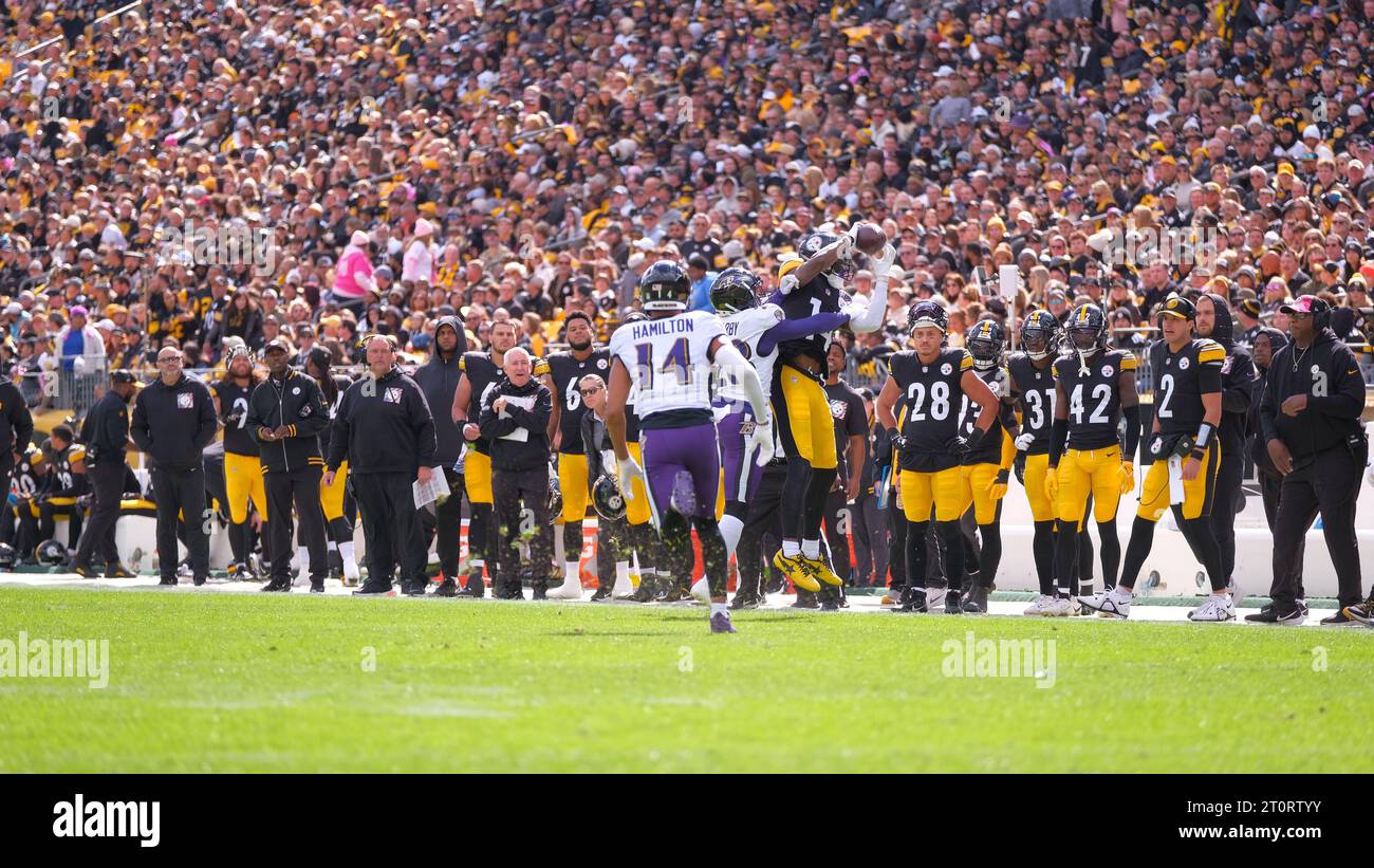 Pittsburgh, PA, USA. 08th Oct, 2023. George Pickens #14 during the ...
