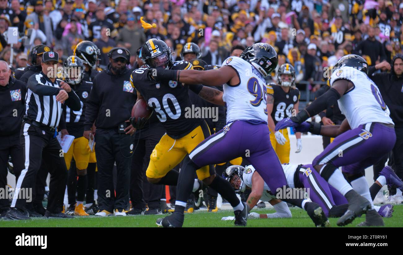 Pittsburgh, PA, USA. 08th Oct, 2023. Jaylen Warren #30 during the ...