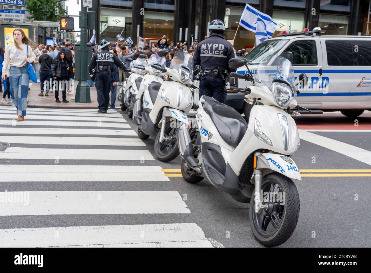 NEW YORK, NEW YORK - OCTOBER 08: New York Police Department (NYPD ...