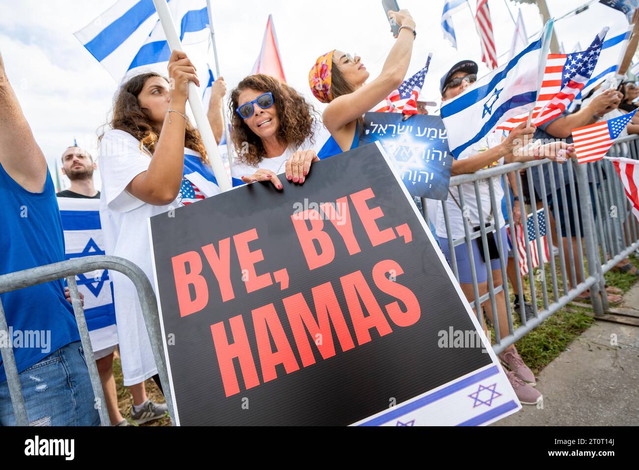 Fort Lauderdale, Florida, USA. 8th Oct, 2023. Israelis and Americans ...