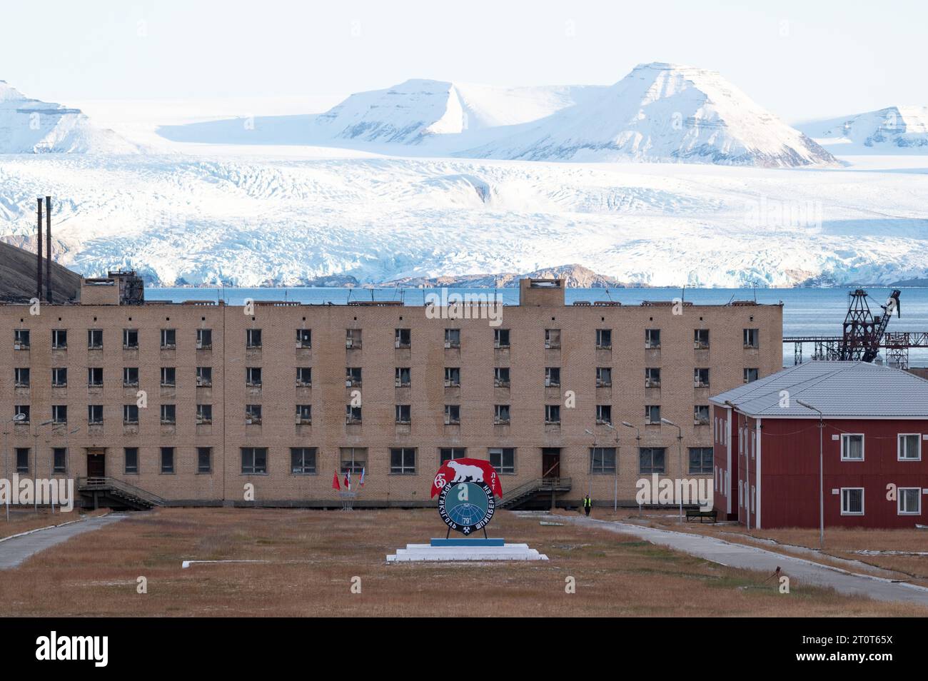 Pyramiden, Norway. 27th Sep, 2023. The boulevard in the abandoned ...