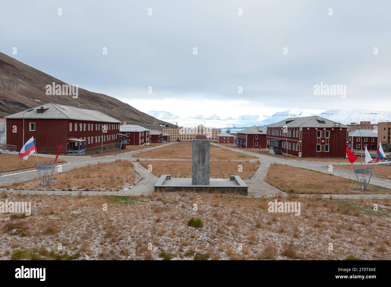 Pyramiden, Norway. 27th Sep, 2023. The bust of the Soviet revolutionary ...