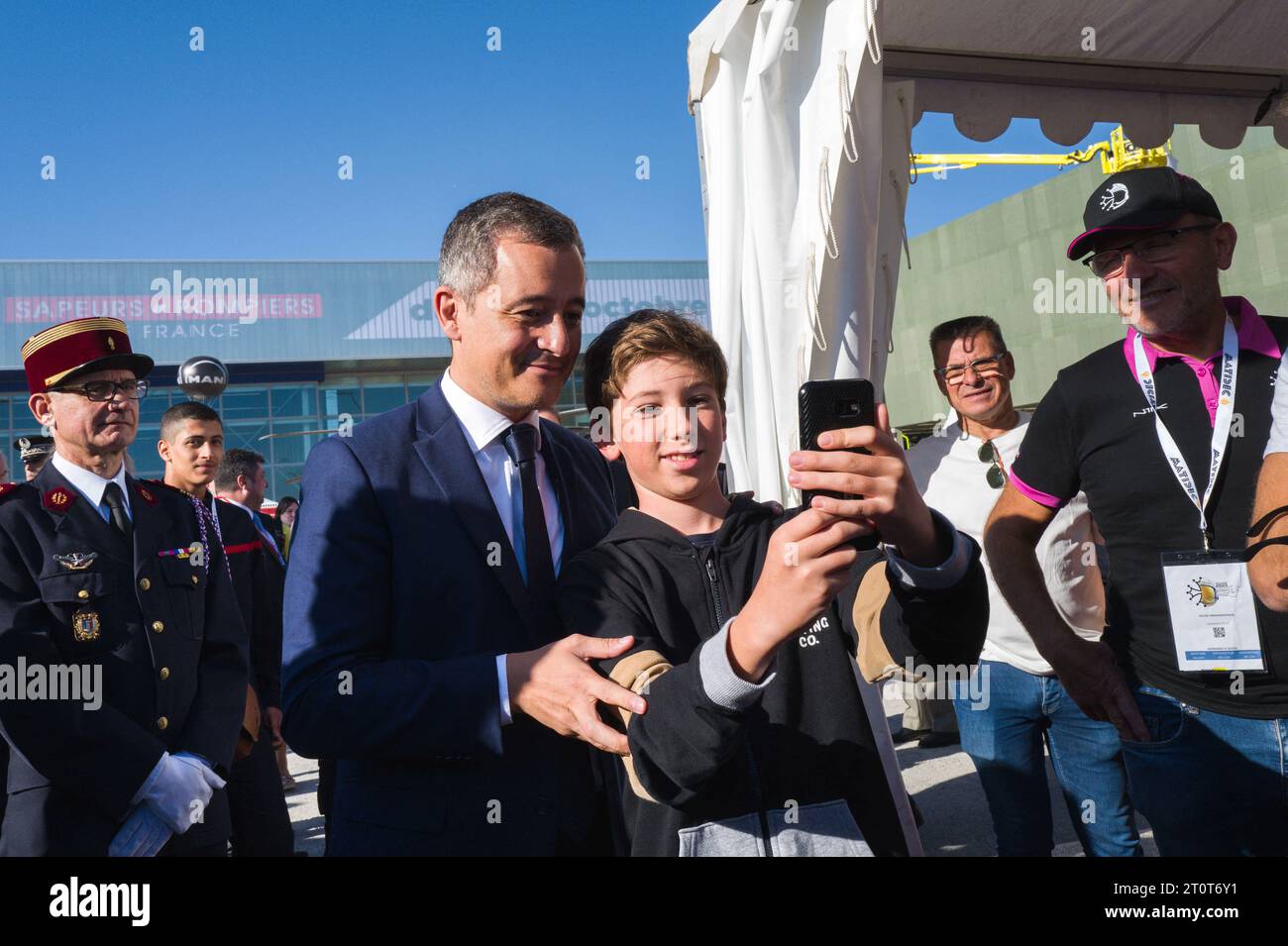 Firefighter fire cell phone hi-res stock photography and images - Alamy