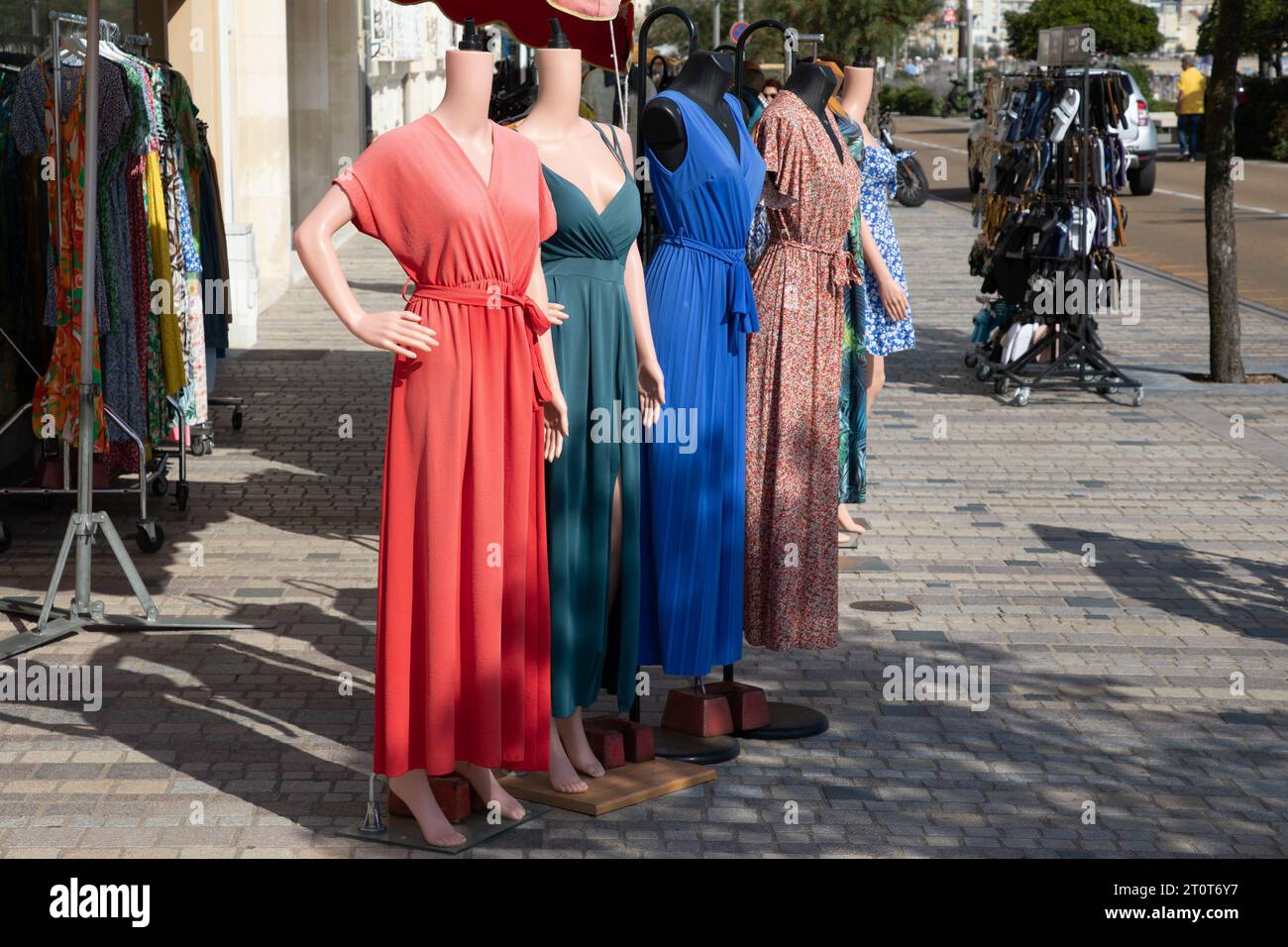 Many women fashion hi-res stock photography and images - Alamy