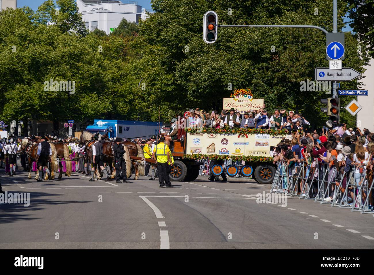 Brewery floats hi-res stock photography and images - Alamy