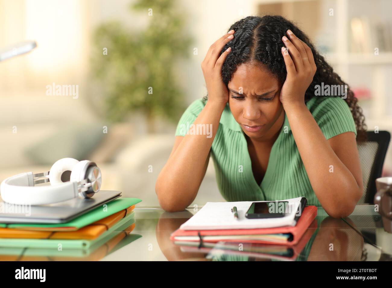 Angry black teenager hi-res stock photography and images - Alamy