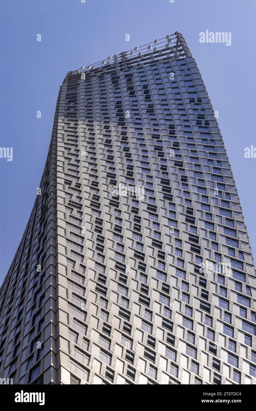 The Cayan Tower (also known as Infinity Tower) in Dubai Stock Photo - Alamy