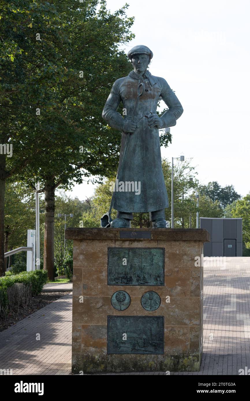Steelworker statue, Corby, Northamptonshire, England, UK Stock Photo ...