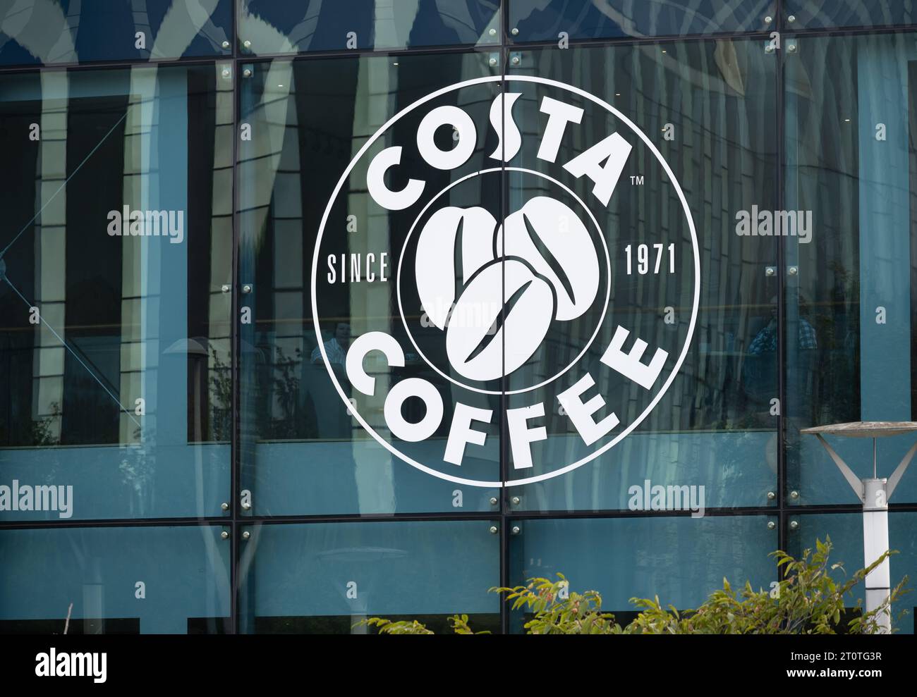 Costa coffee uk sign hi-res stock photography and images - Alamy