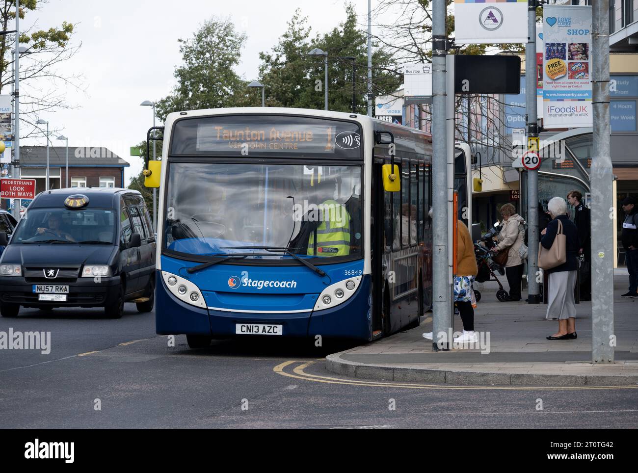 Single decker stagecoach bus hi-res stock photography and images - Alamy