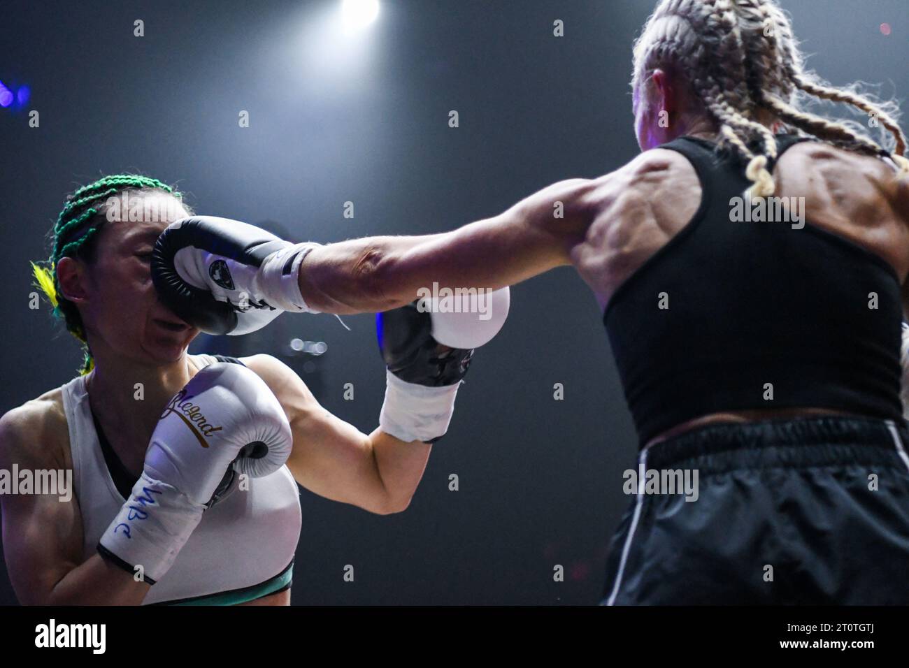 Sana Hazuki of Japan defeats Denise Castle in their fight for the WBC ...