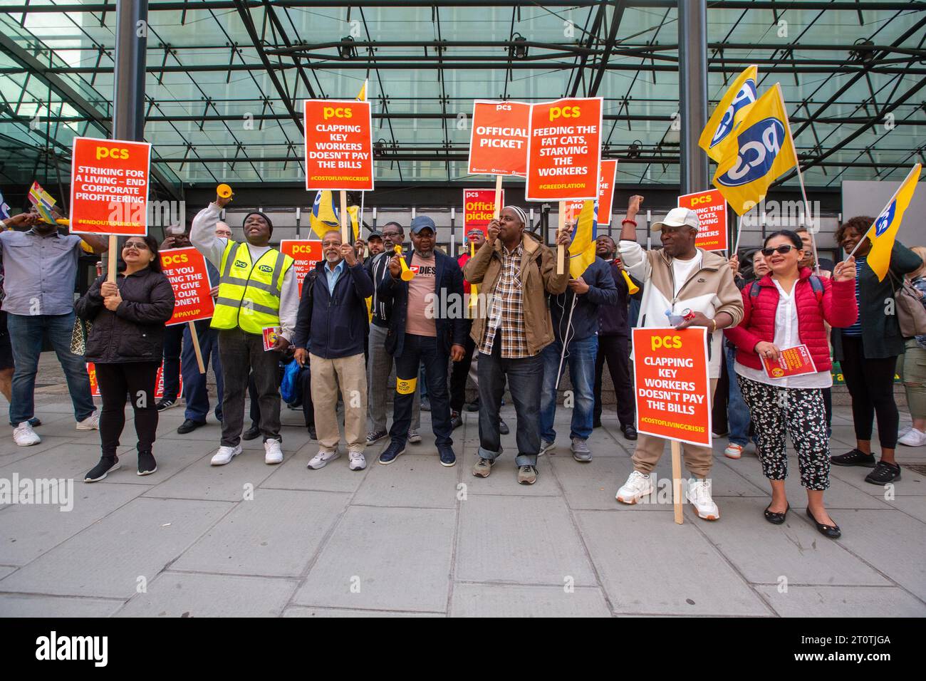 London, England, UK. 9th Oct, 2023. Members of Public and Commercial ...