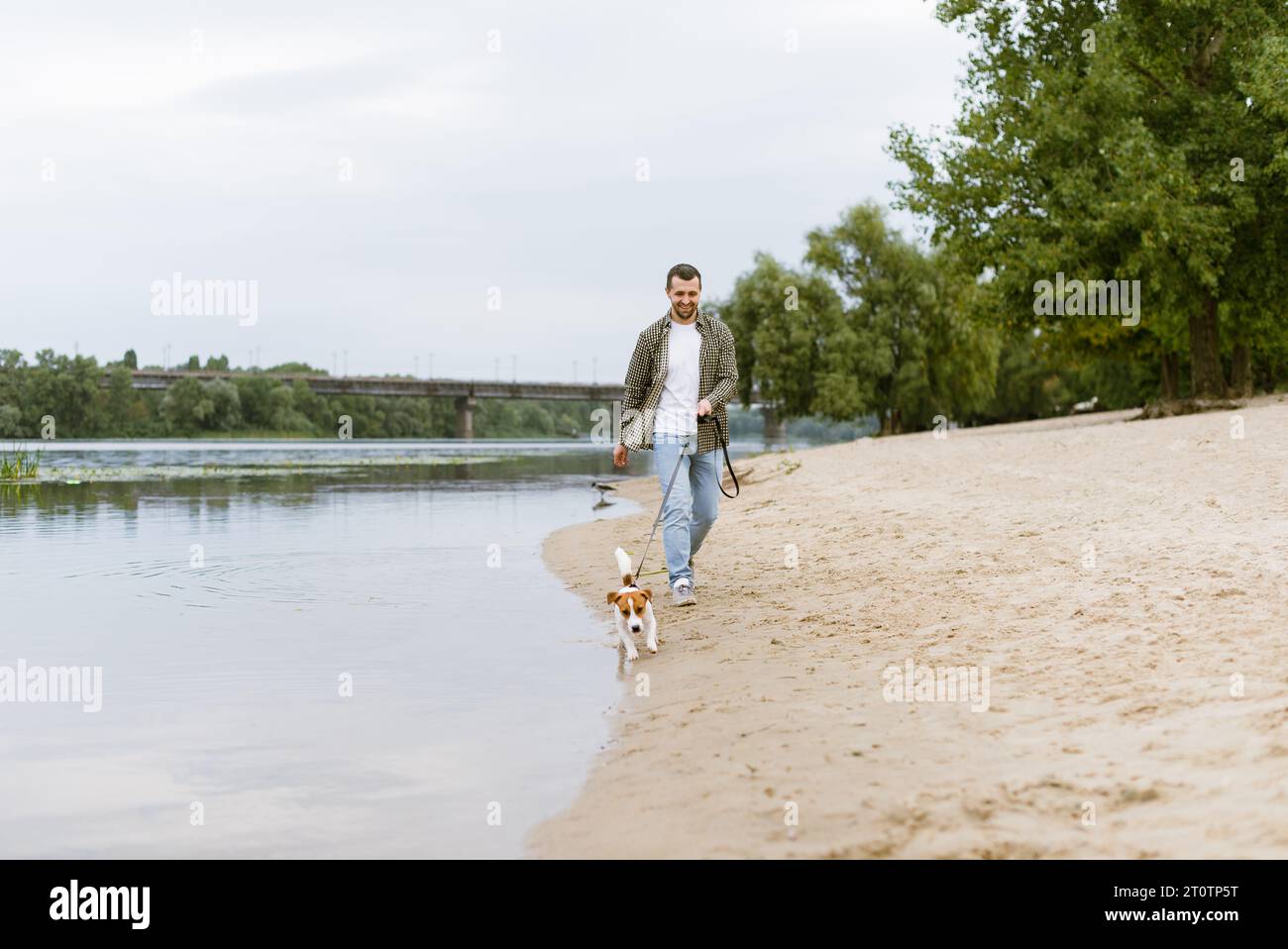 Man running on beautiful beach hi-res stock photography and images - Alamy