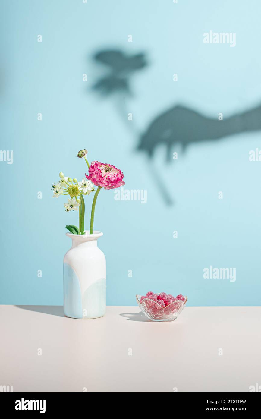 Cut and paste art hi-res stock photography and images - Alamy