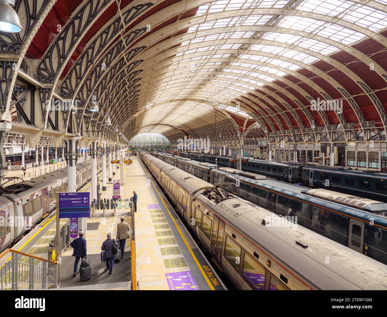 Gwr train interior hi-res stock photography and images - Alamy