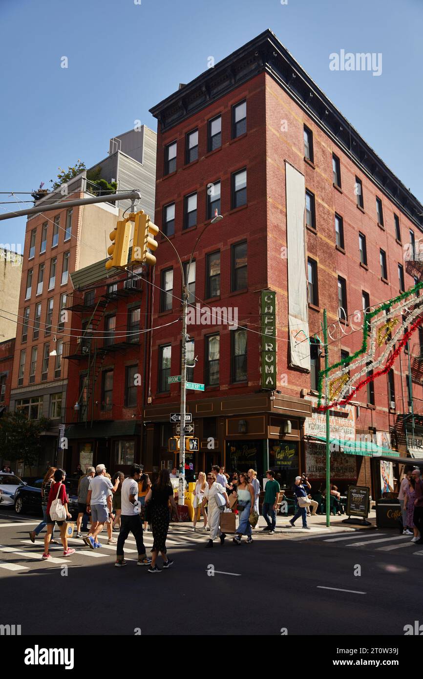 NEW YORK, USA - NOVEMBER 26, 2022: famous cafe roma pastry shop in ...