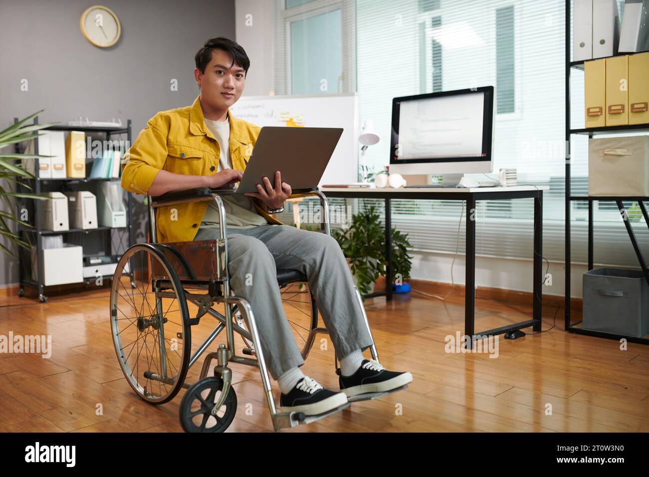 Inclusive office design hi-res stock photography and images - Alamy