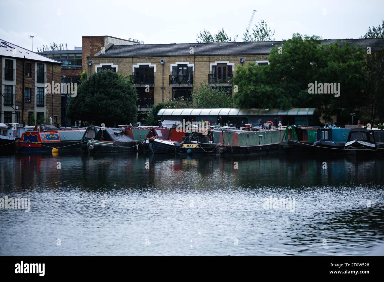 Narrowboats outside London Canal Museum at Gatti's Ice House, Kings ...