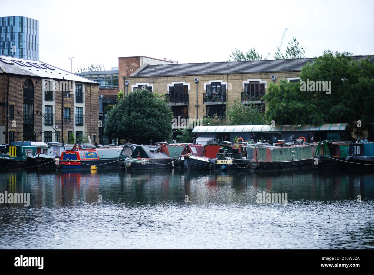 Narrowboats outside London Canal Museum at Gatti's Ice House, Kings ...