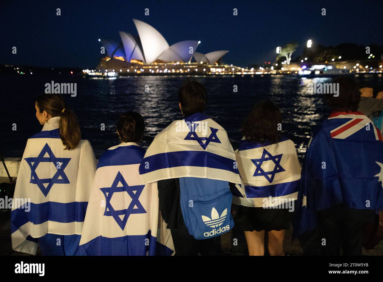 Sydney, Australia. 9th October 2023. Sydney Opera House is lit up in ...