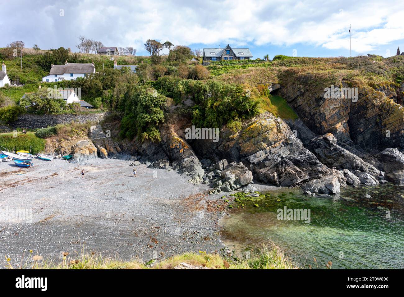 Cadgwith cove Village on the lizard peninsula,Cornwall, cottages and ...