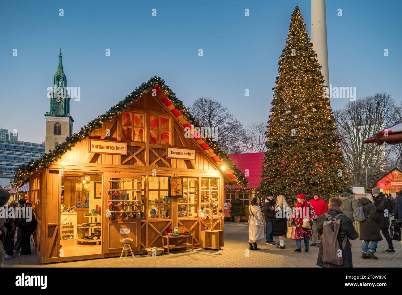Christmas tree on Christmas market at Alexanderplatz in Berlin Stock ...