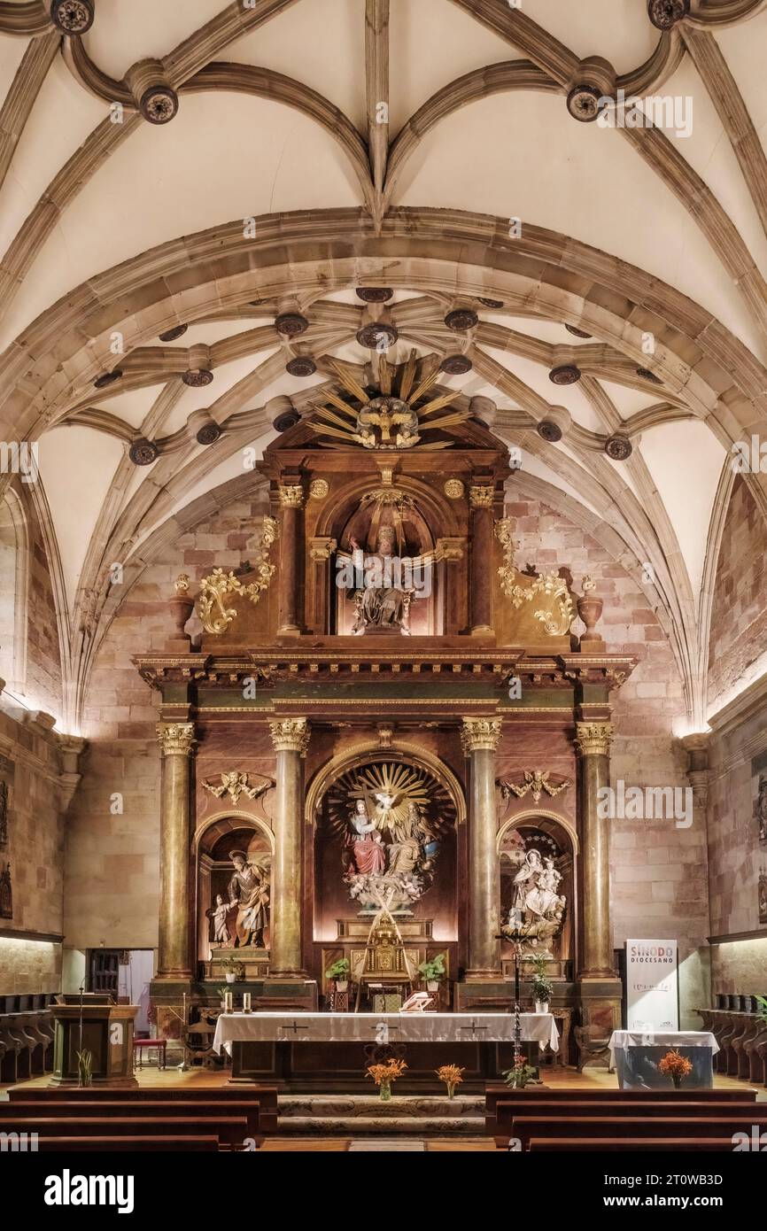 Altarpiece parish of San Pedro inside the cathedral of Santa María ...