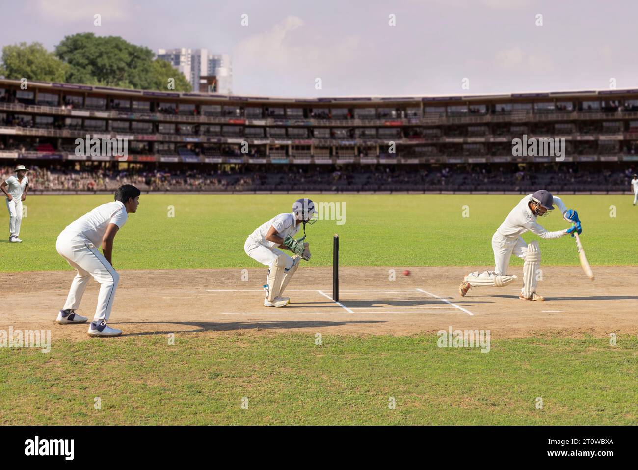 Indian crowd cricket stadium hi-res stock photography and images - Alamy