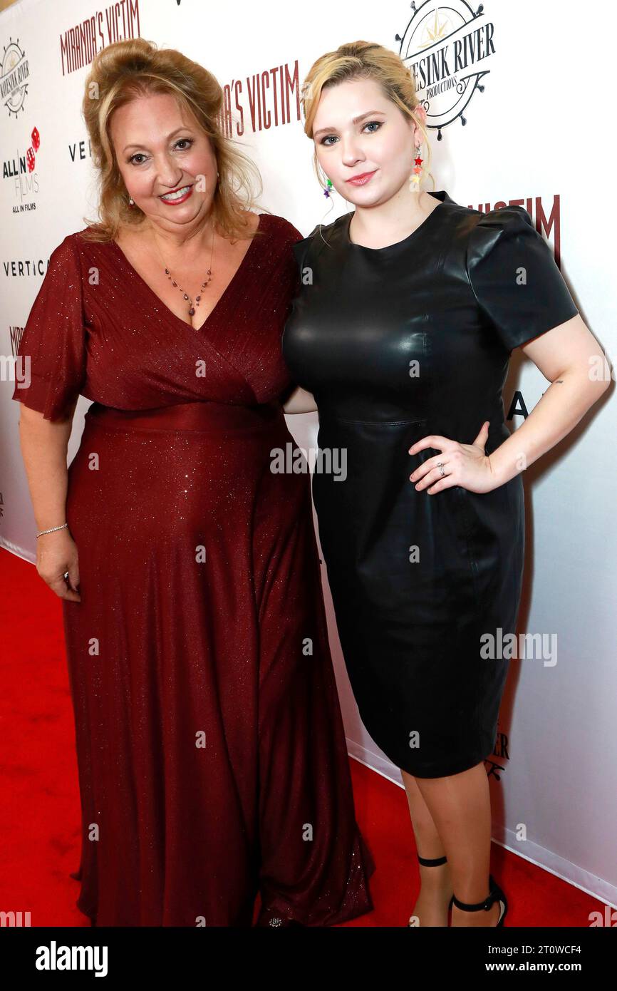LOS ANGELES - OCT 5: Michelle Danner, Abigail Breslin at the Miranda's ...