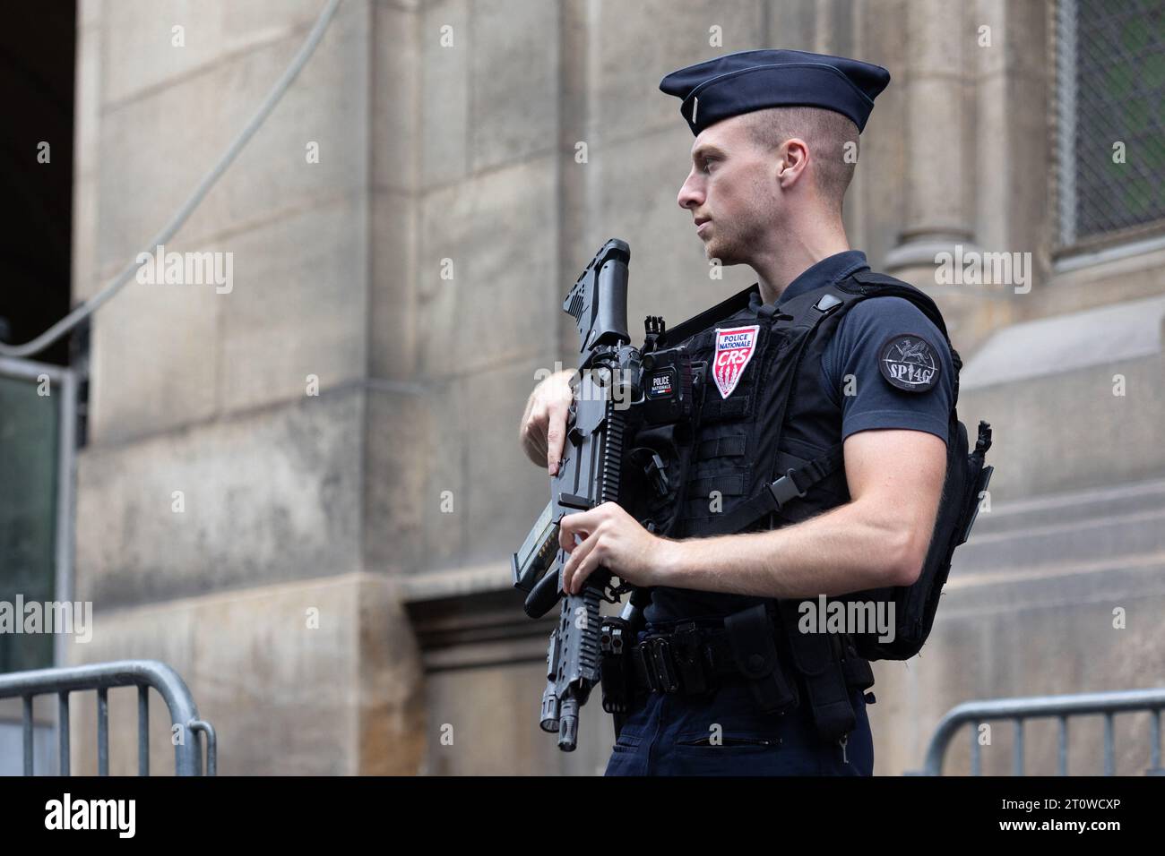 Paris, France. 09th Oct, 2023. A French police officer carrying a G36 ...