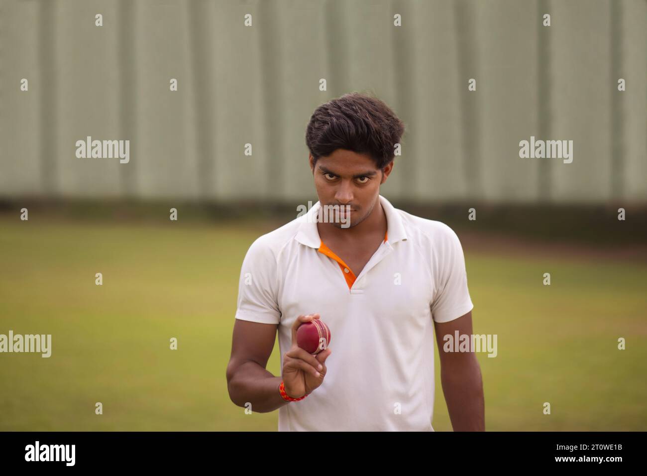 Cricket player catching ball hi-res stock photography and images - Alamy