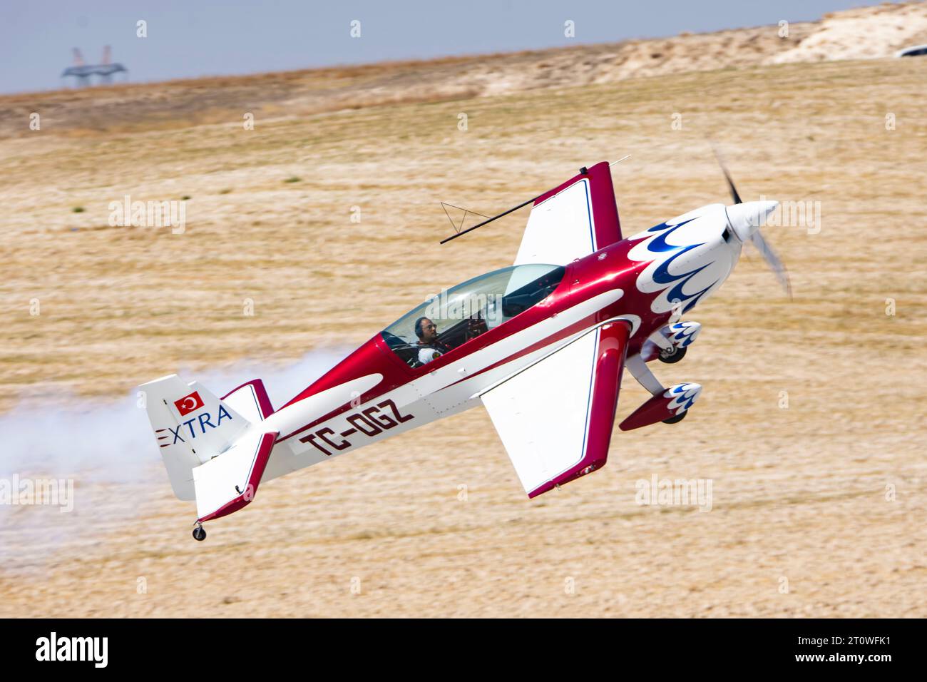 Extra 300 plane hi-res stock photography and images - Alamy