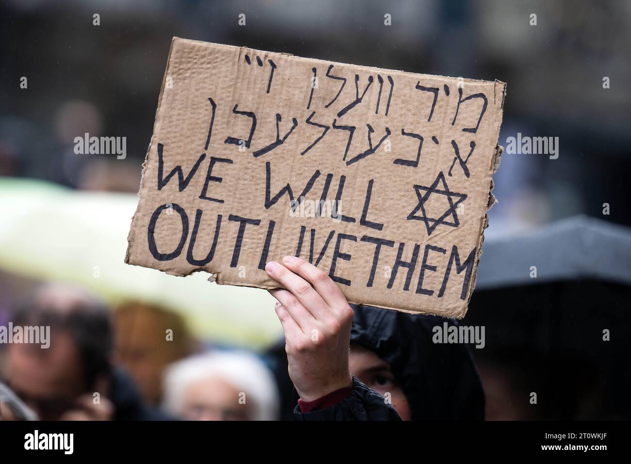 Bremen, Germany. 09th Oct, 2023. A poster with the inscription "We will ...