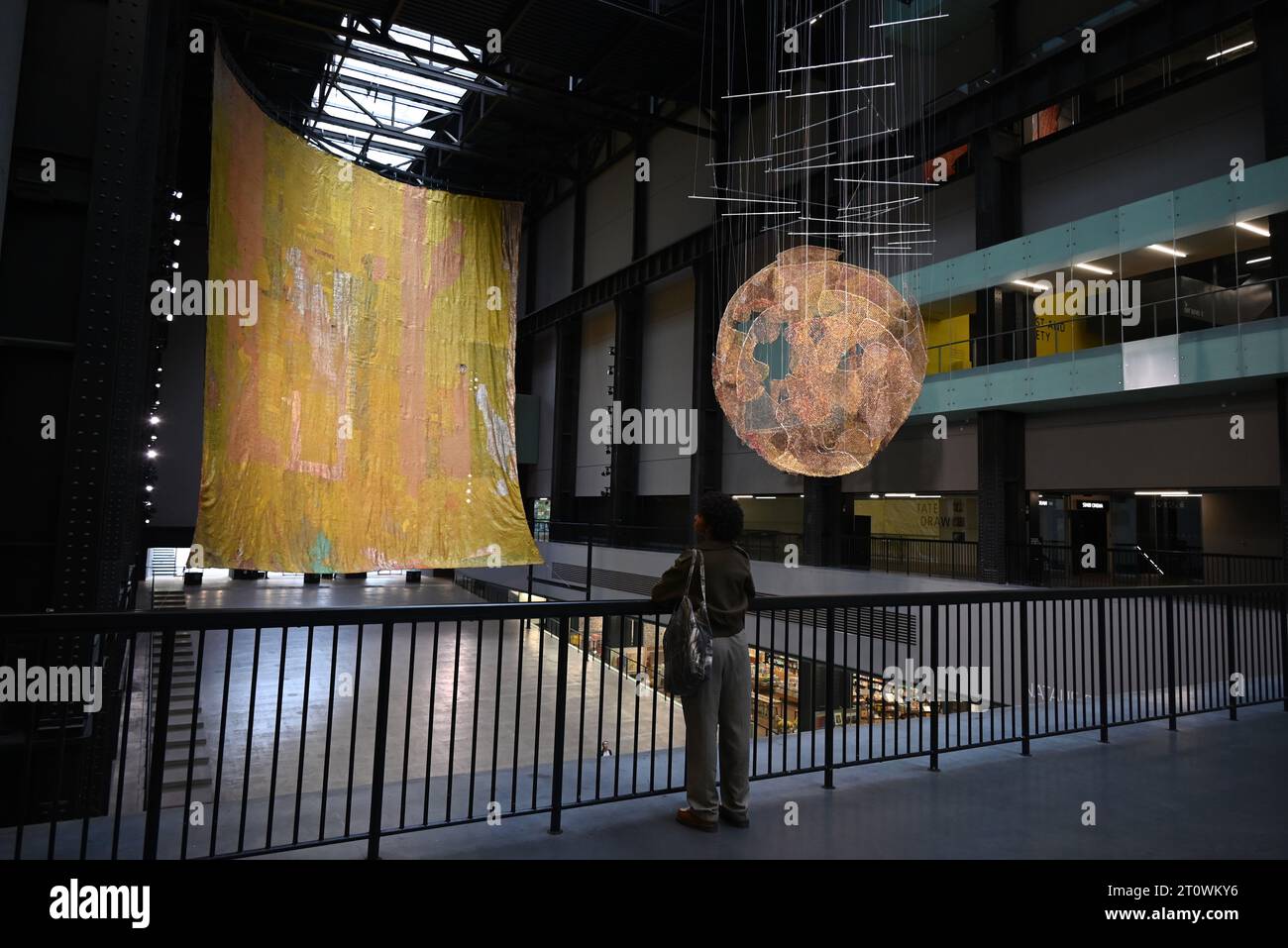 Ghanaian-born and Nigeria-based El Anatsui is best-known for his ...