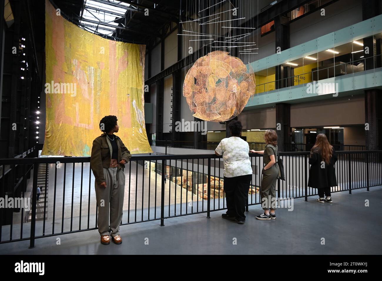 Ghanaian-born and Nigeria-based El Anatsui is best-known for his ...