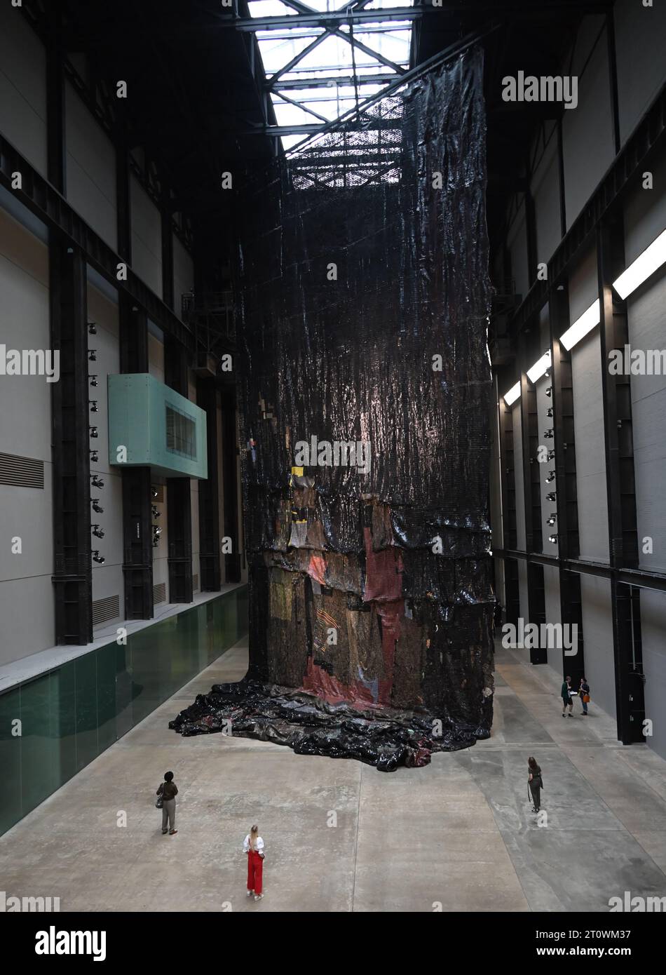 Ghanaian-born and Nigeria-based El Anatsui is best-known for his ...