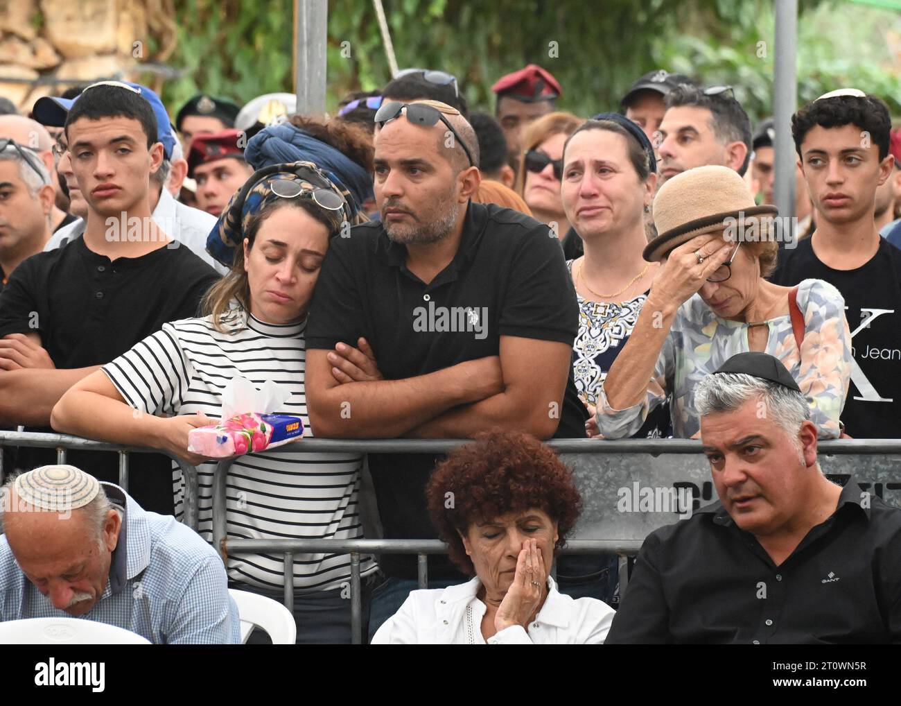 Jerusalem, Israel. 09th Oct, 2023. Israelis attend the funeral of Col ...