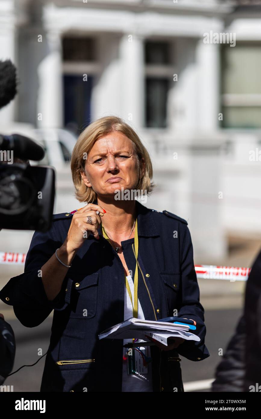 Itv news presenter hi-res stock photography and images - Alamy