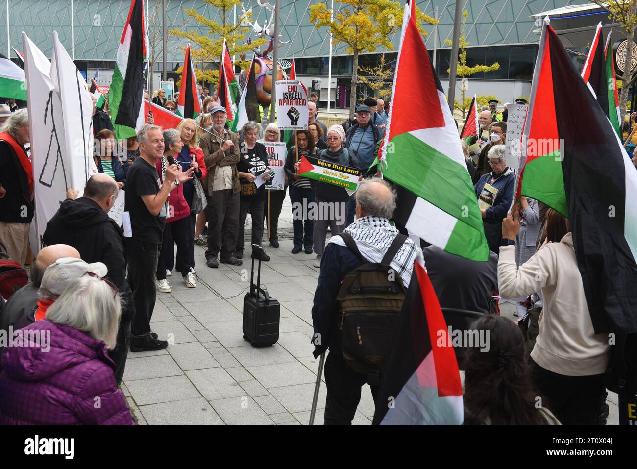 Liverpool, UK. 9 October 2023. Pro Palestine supporters outside Labour ...